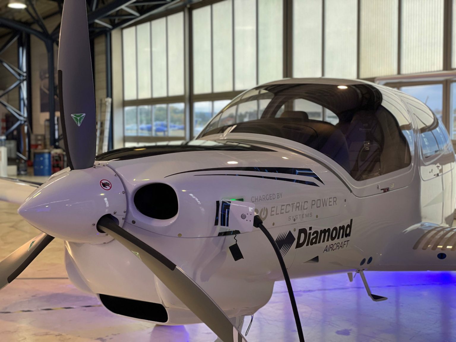 Top 5 Reasons Pilots Love Flying Diamond Aircraft | Premier Aircraft