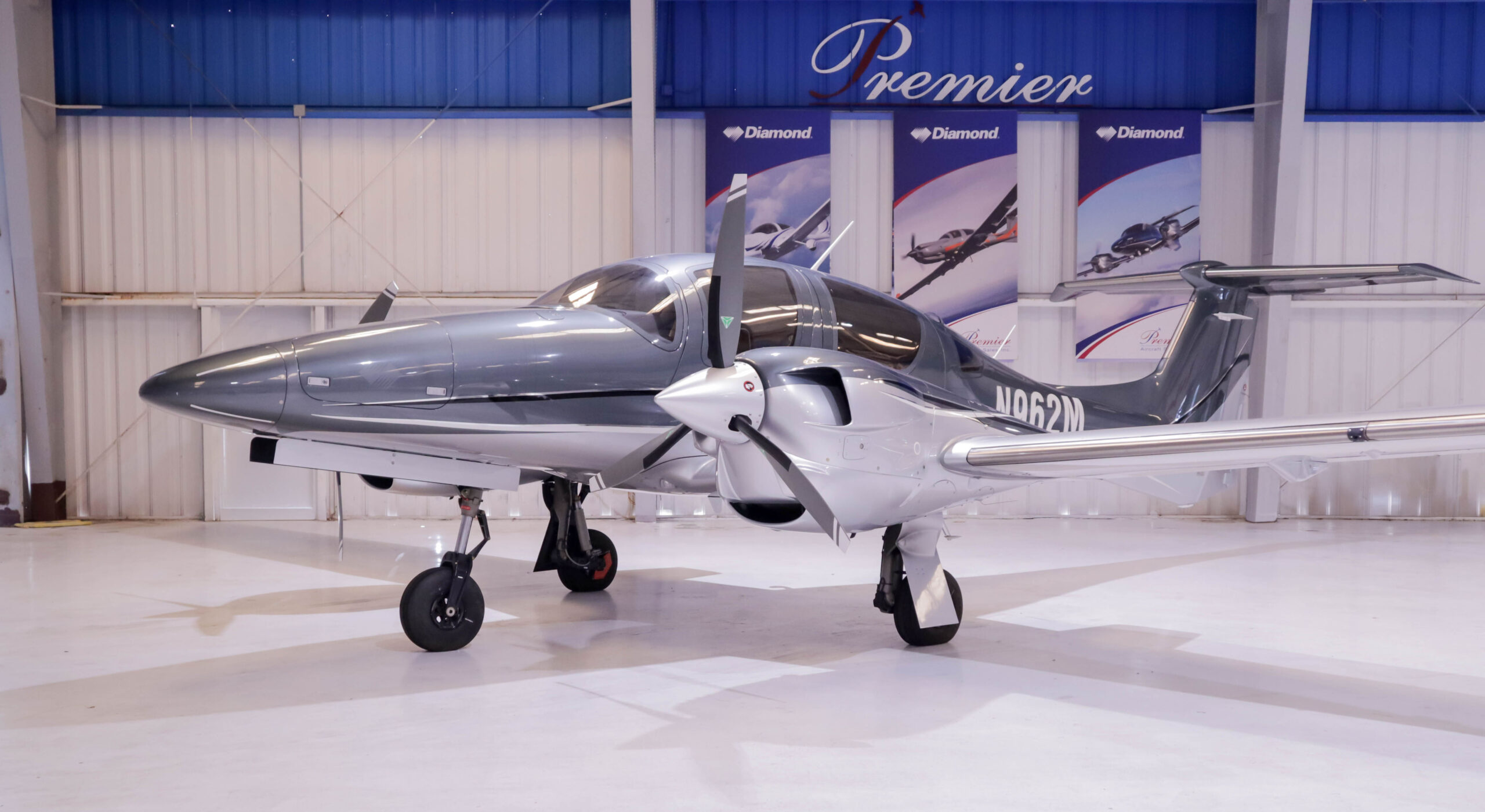2023 Diamond DA62 N962M - Premier Aircraft