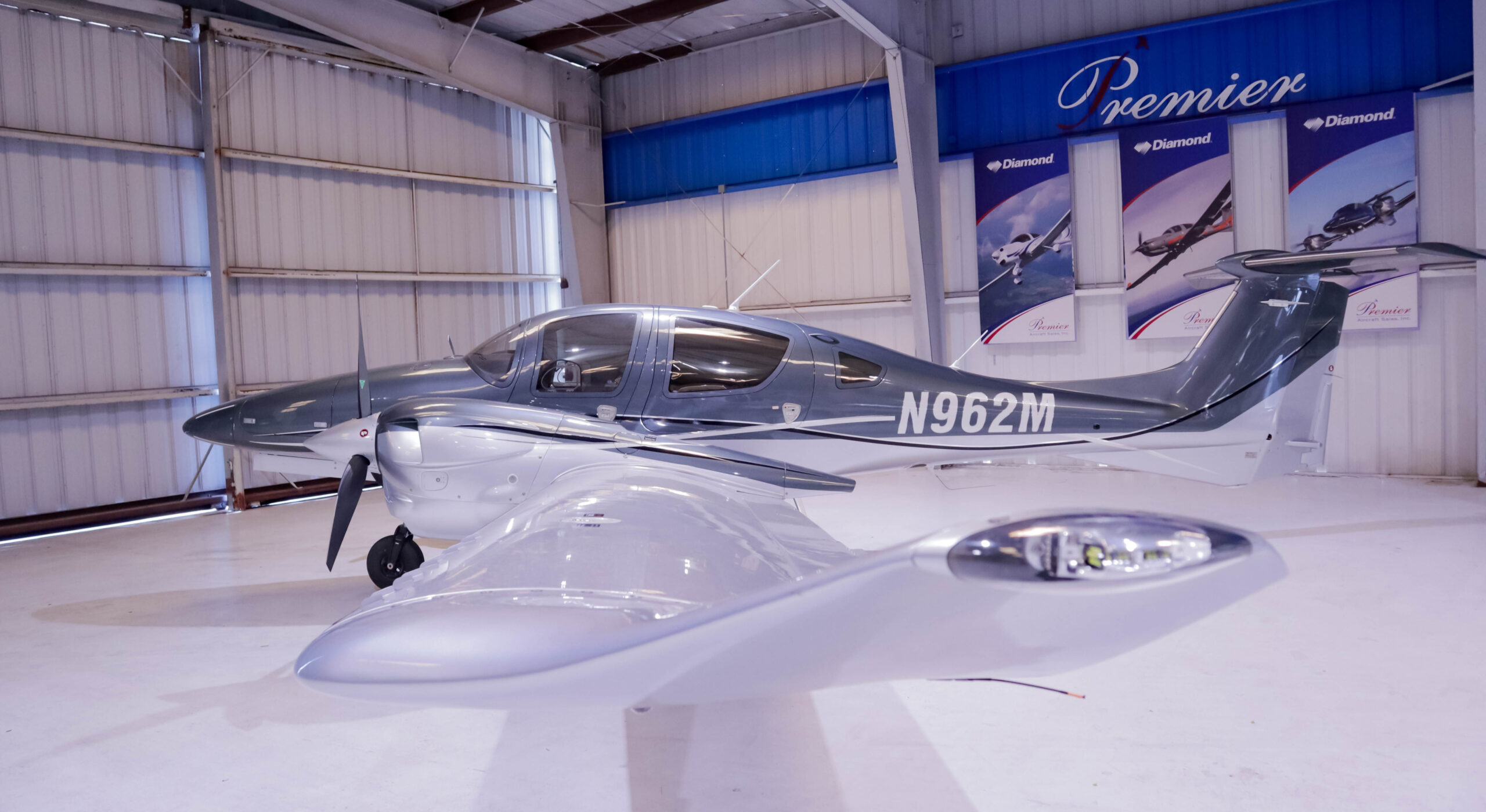 2023 Diamond DA62 N962M - Premier Aircraft